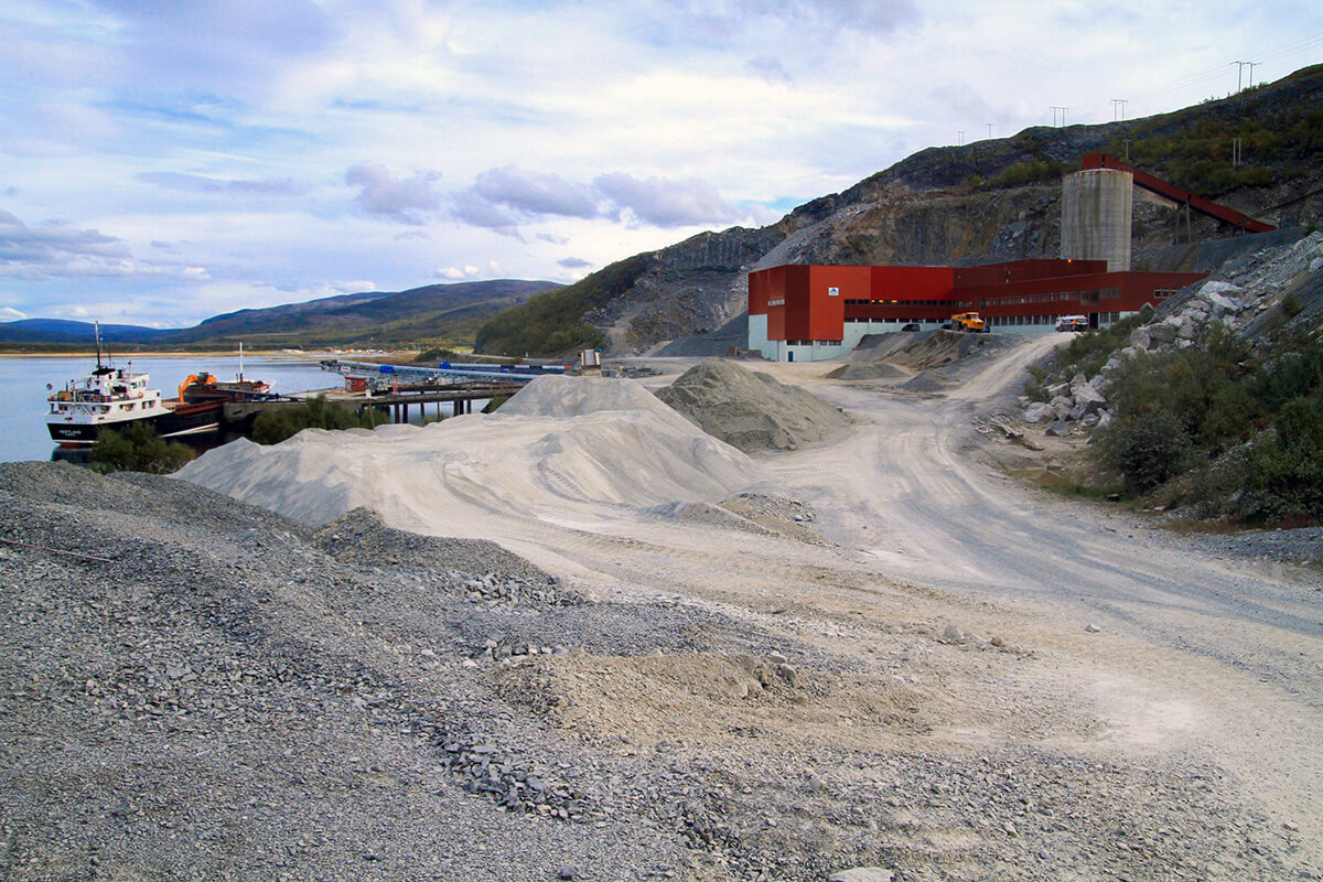 Nussir - Blue Moon Metals Inc.